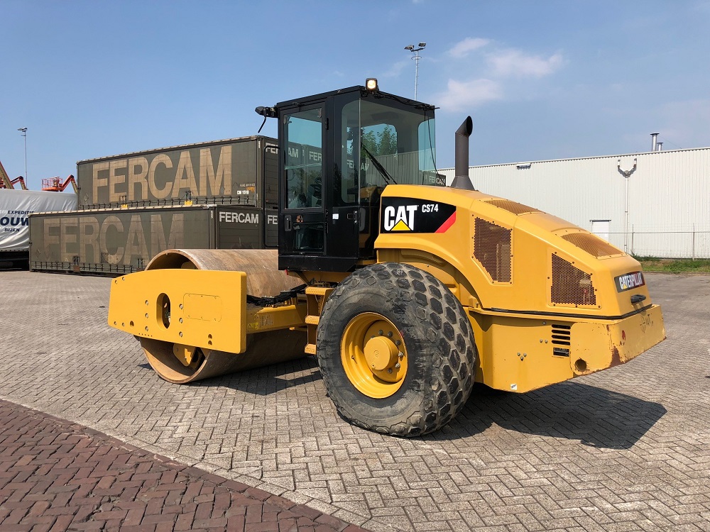 Caterpillar CS74 2012 | United Equipment