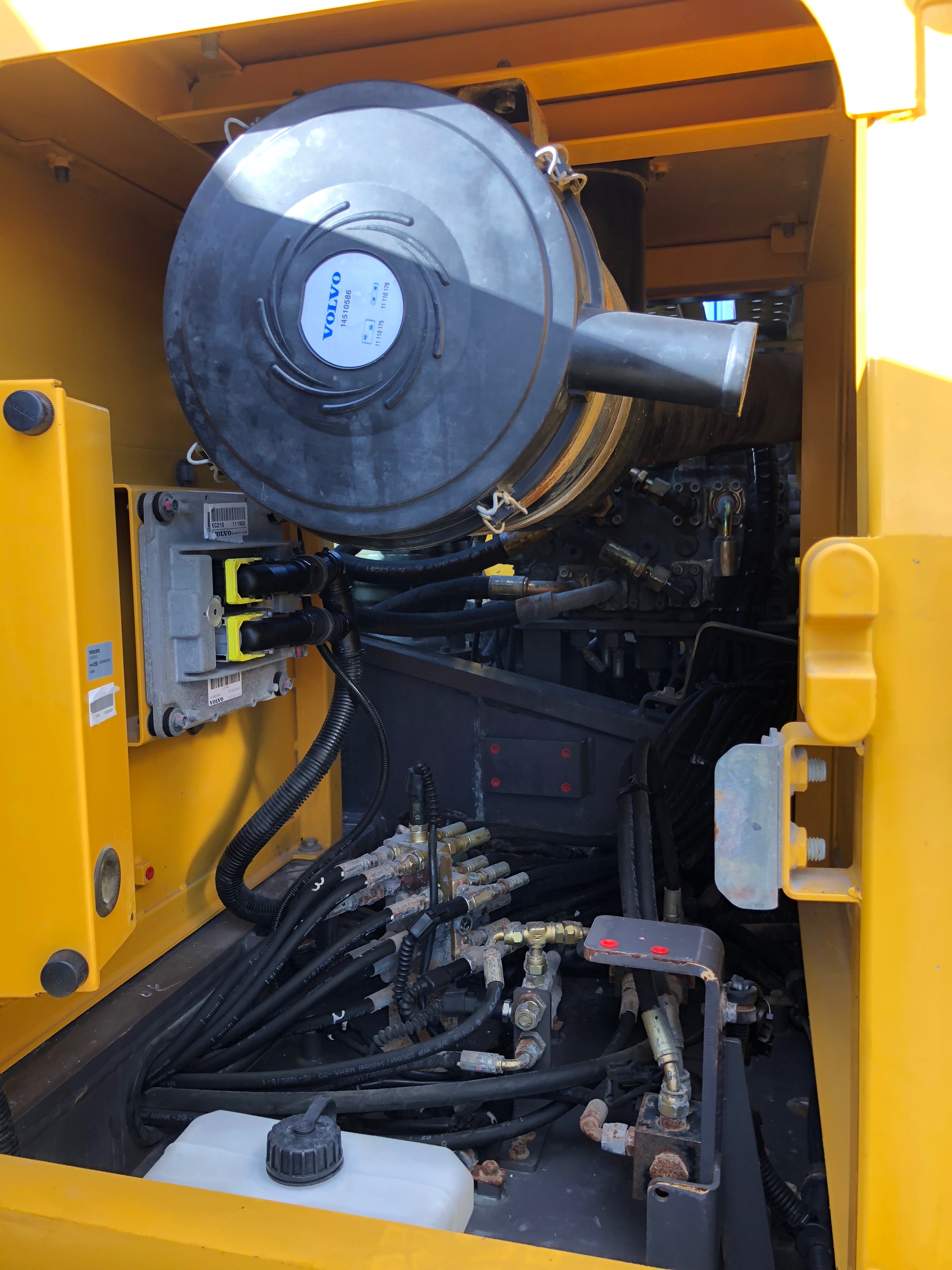 Volvo EC210CL 2013 | United Equipment