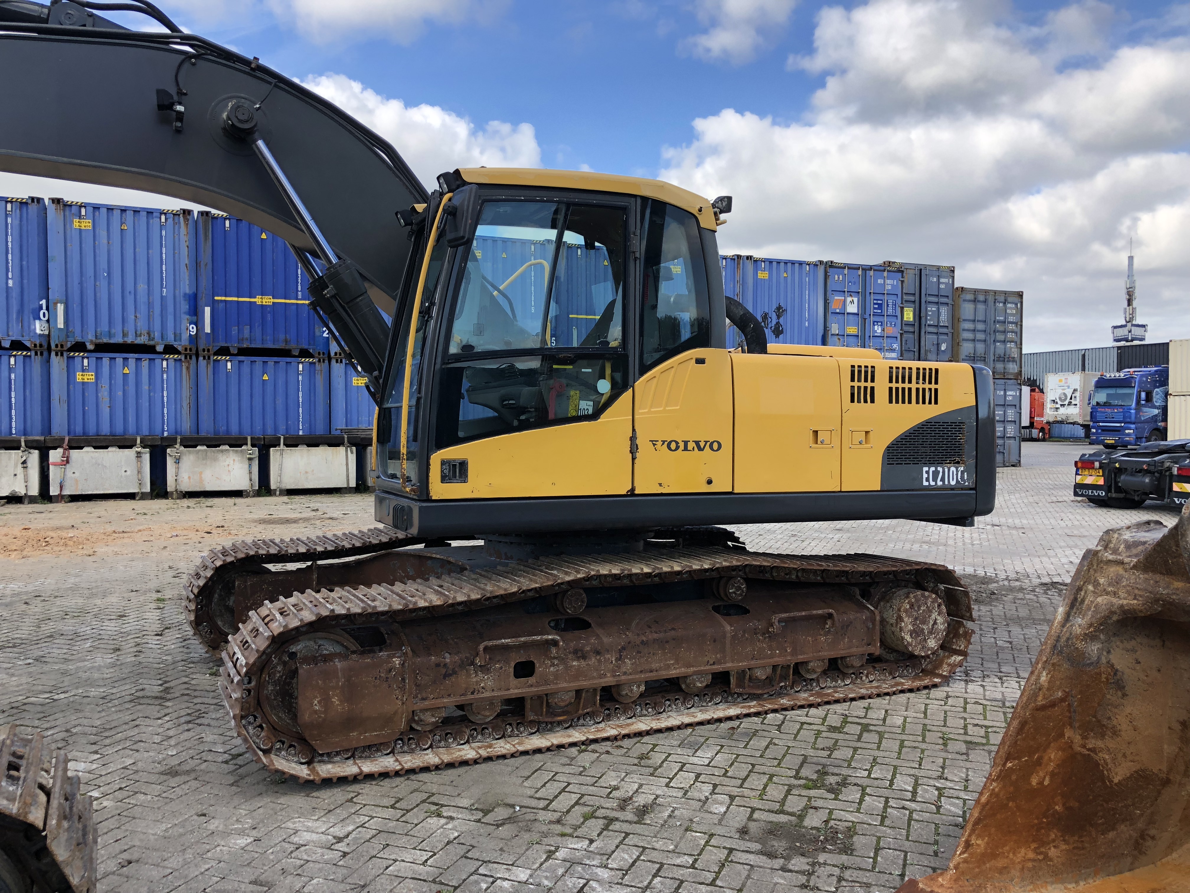 Volvo EC210CL 2013 | United Equipment